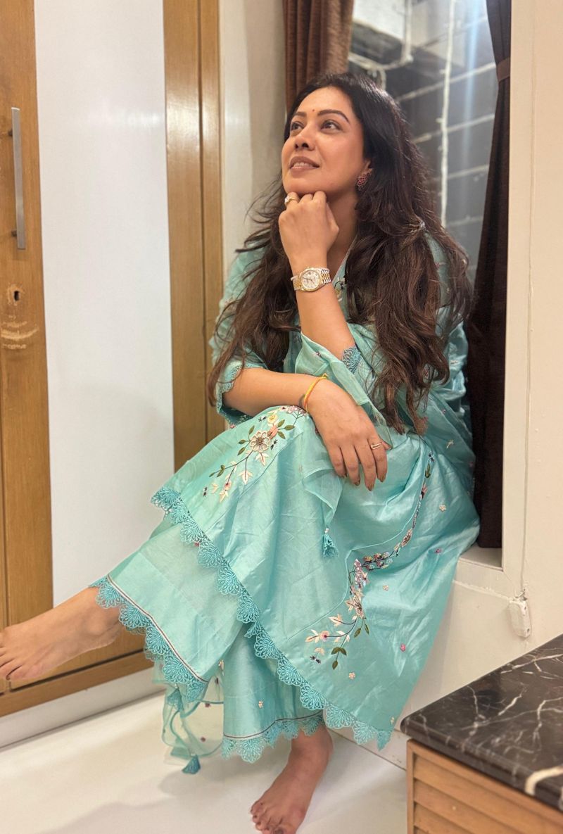 Eka Lakhani in Blue French Knot Pocket Style Suhaani Kurta Set