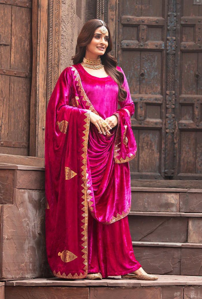 SHARARAS - Ensemble when an occasion calls for, adding a touch of ...