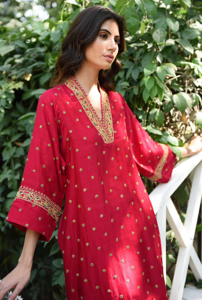 Pink Resham V Neck Kurta Set